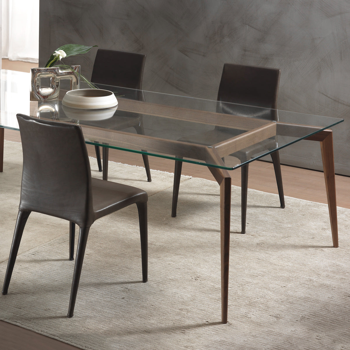Hope Dining Table by Pacini e Cappellini | Urban Avenue