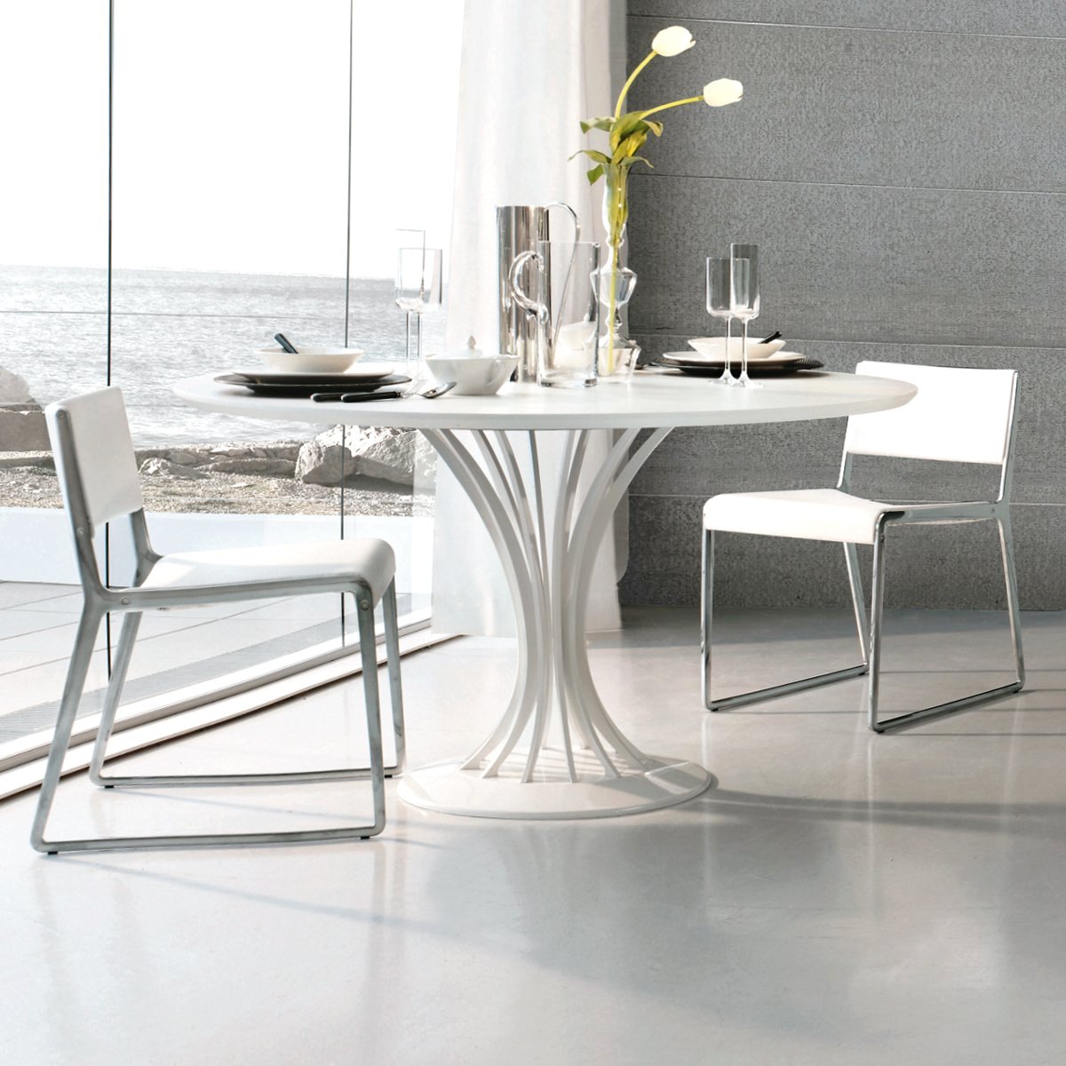 Radar Dining Table by Alivar | Urban Avenue
